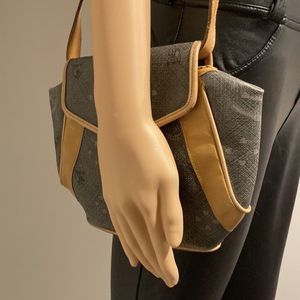Mark Cross | Bags | Vintage Mark Cross Made In Italy Signature Logo Bad ...